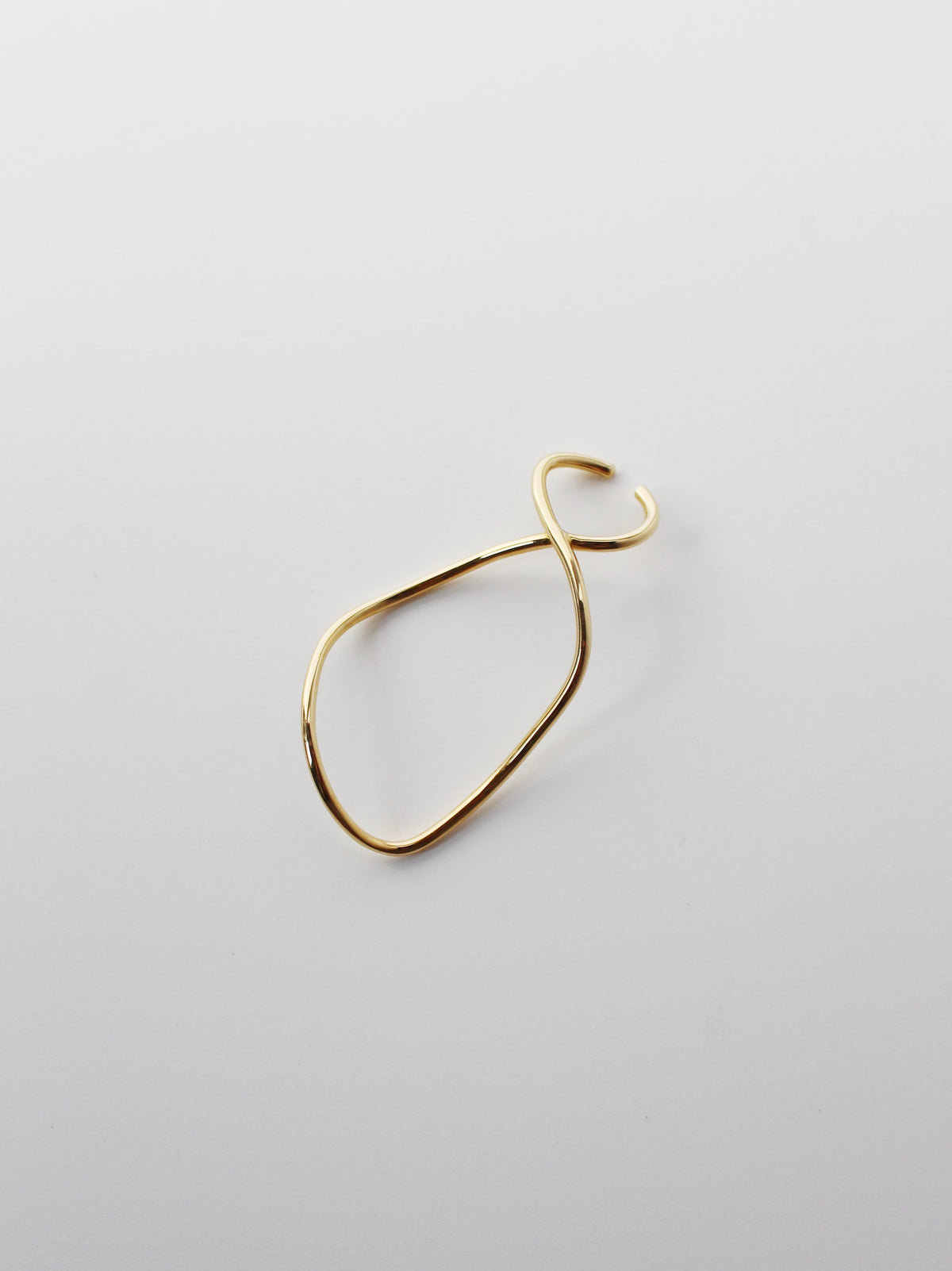 Void ear cuff in gold – CALLMOON